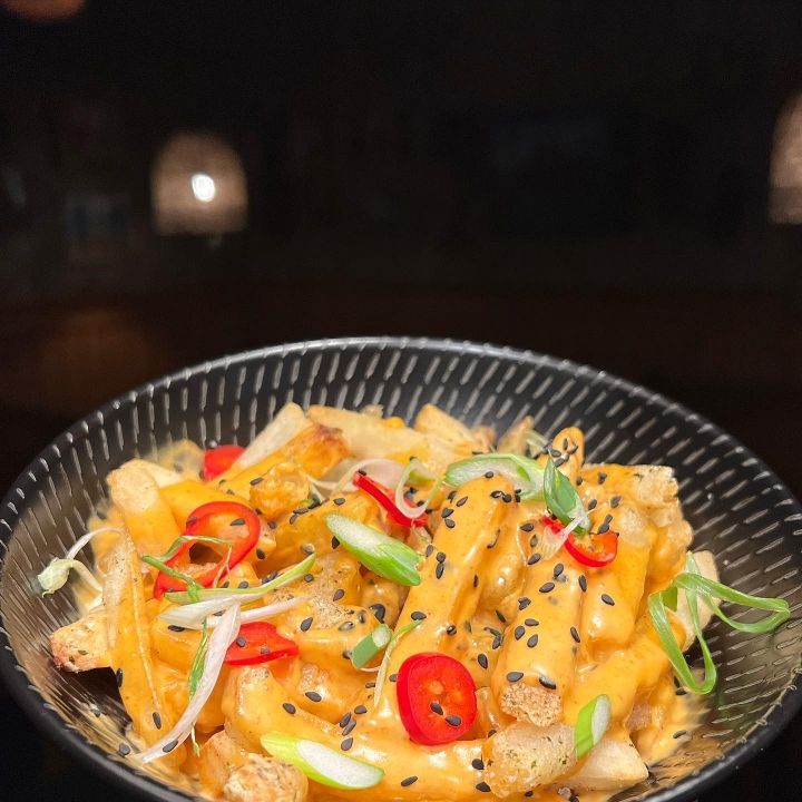 Swaylo's Tiki Restaurant & Bar - Maui Mac & Cheese