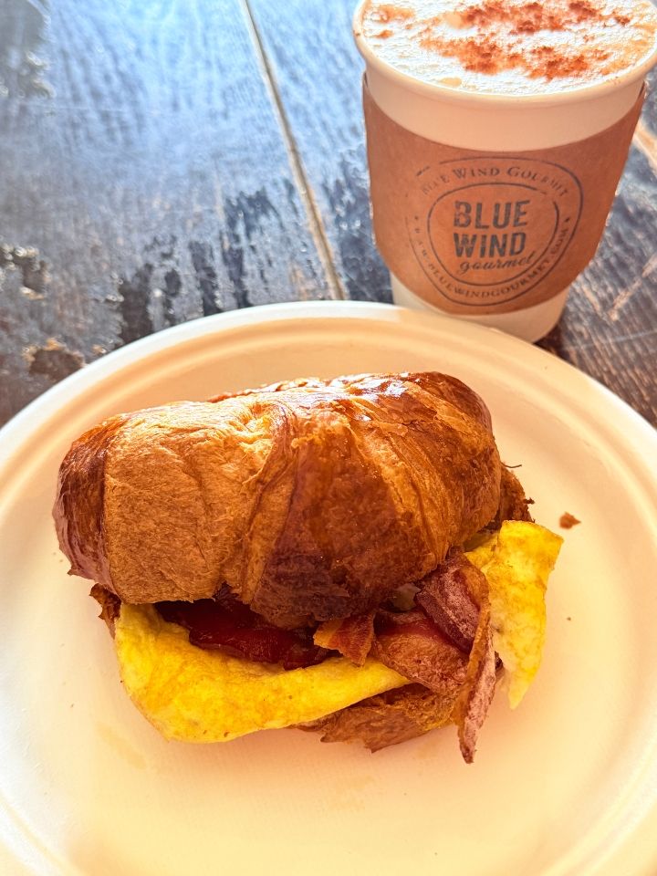 Blue Wind Gourmet 22803 Gunston Dr - Rose Vanilla Latte