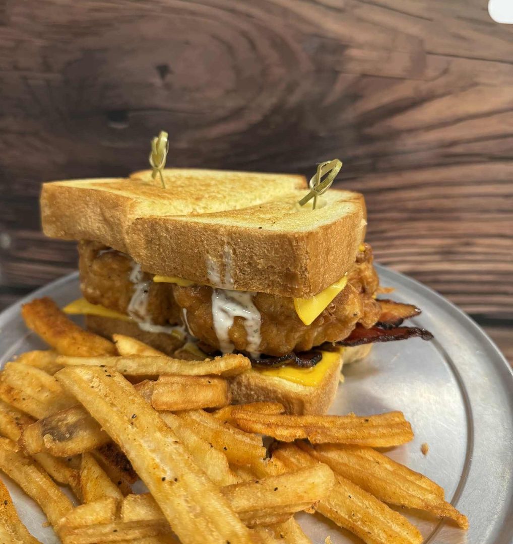 Dunks Bar & Grill 510 Chicago Avenue | Toast