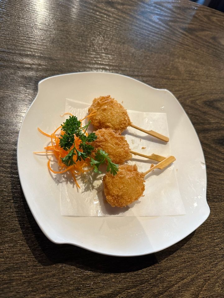 Sushi Ai Eureka - Christmas Tree Roll