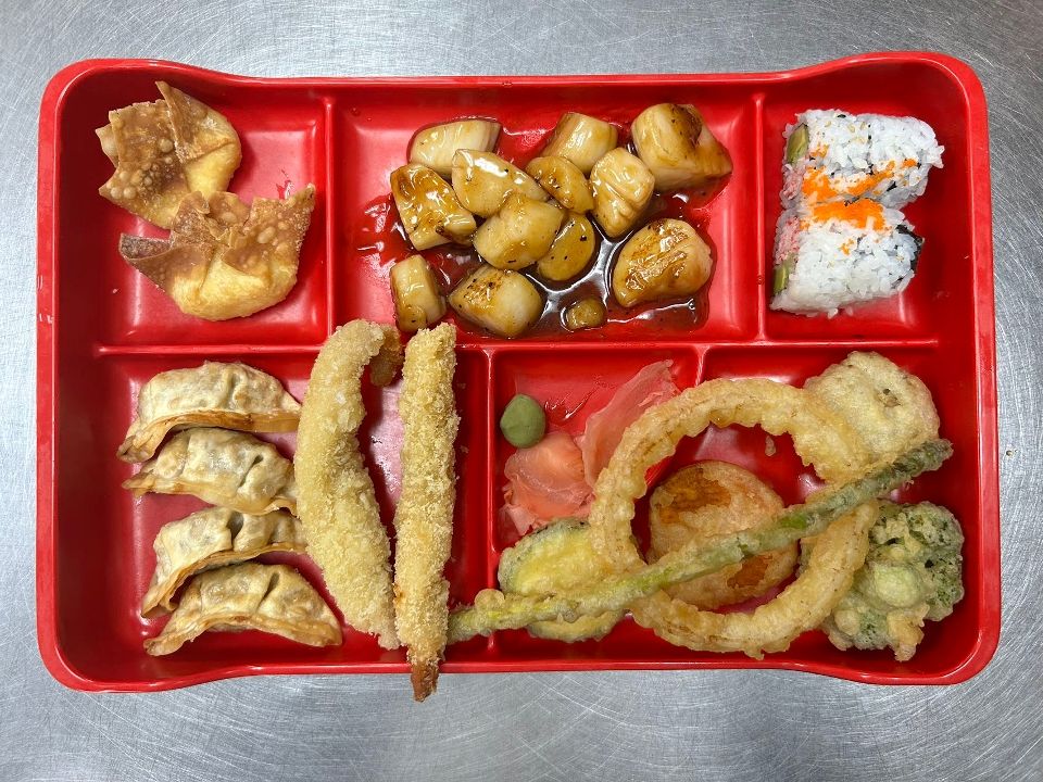 Fuji Japanese Steakhouse - Poplar Bluff - Sushi Lunch