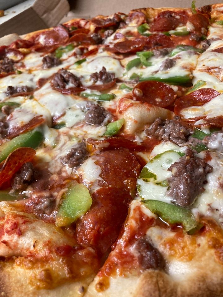 De Nardo’s Pizzeria & Restaurant - Chicken & Spinach