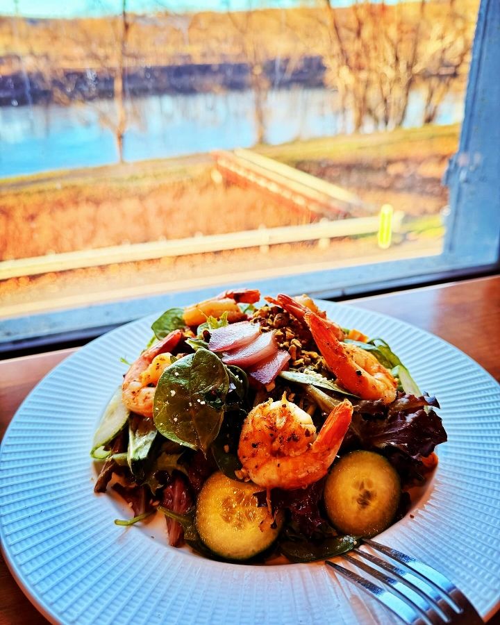 The Narrows Restaurant and Bar - Crispy Cod Sandwich