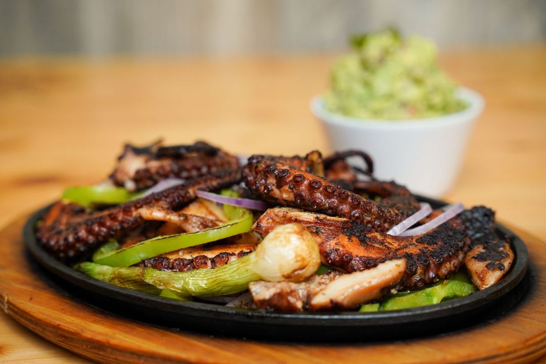 El Viejon Seafood Restaurant #5 Viejon #5 Carrollton - 2 tostadas Dia ...