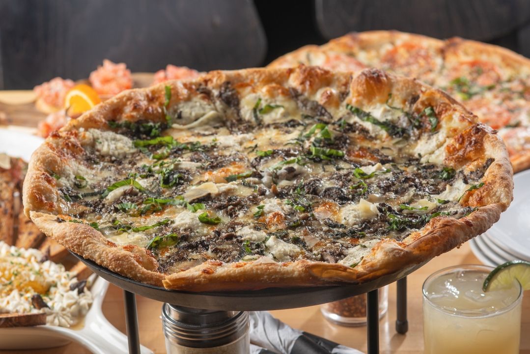 Mootz Pizzeria + Bar | Toast