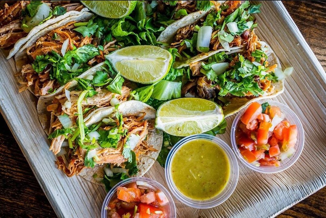 Hot Nachitas Taqueria - Bur - Tinga de Pollo (Chipotle Chicken)